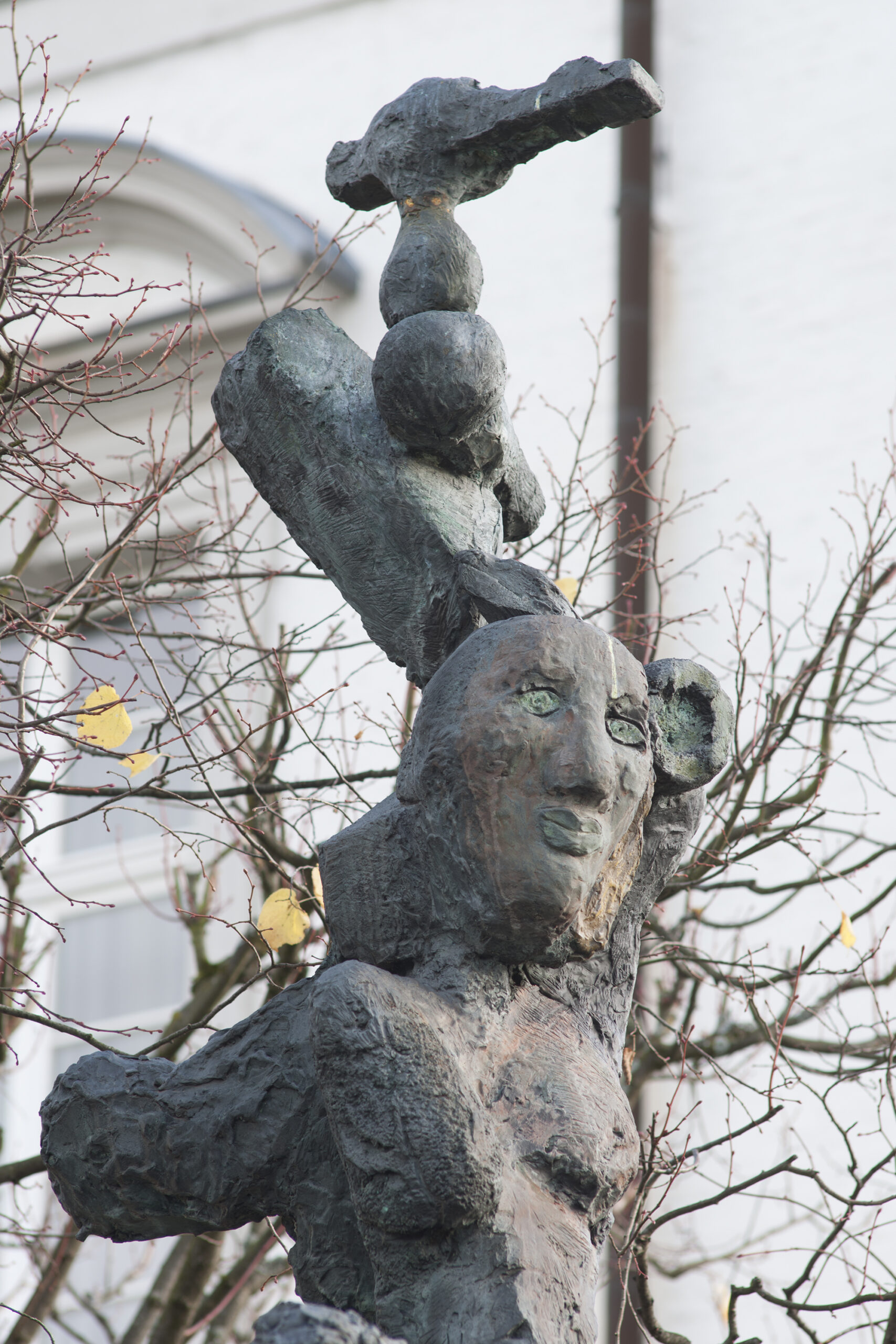 Die Häßliche grüßt die Schöne (I und II) und Der Krieger • NRWskulptur